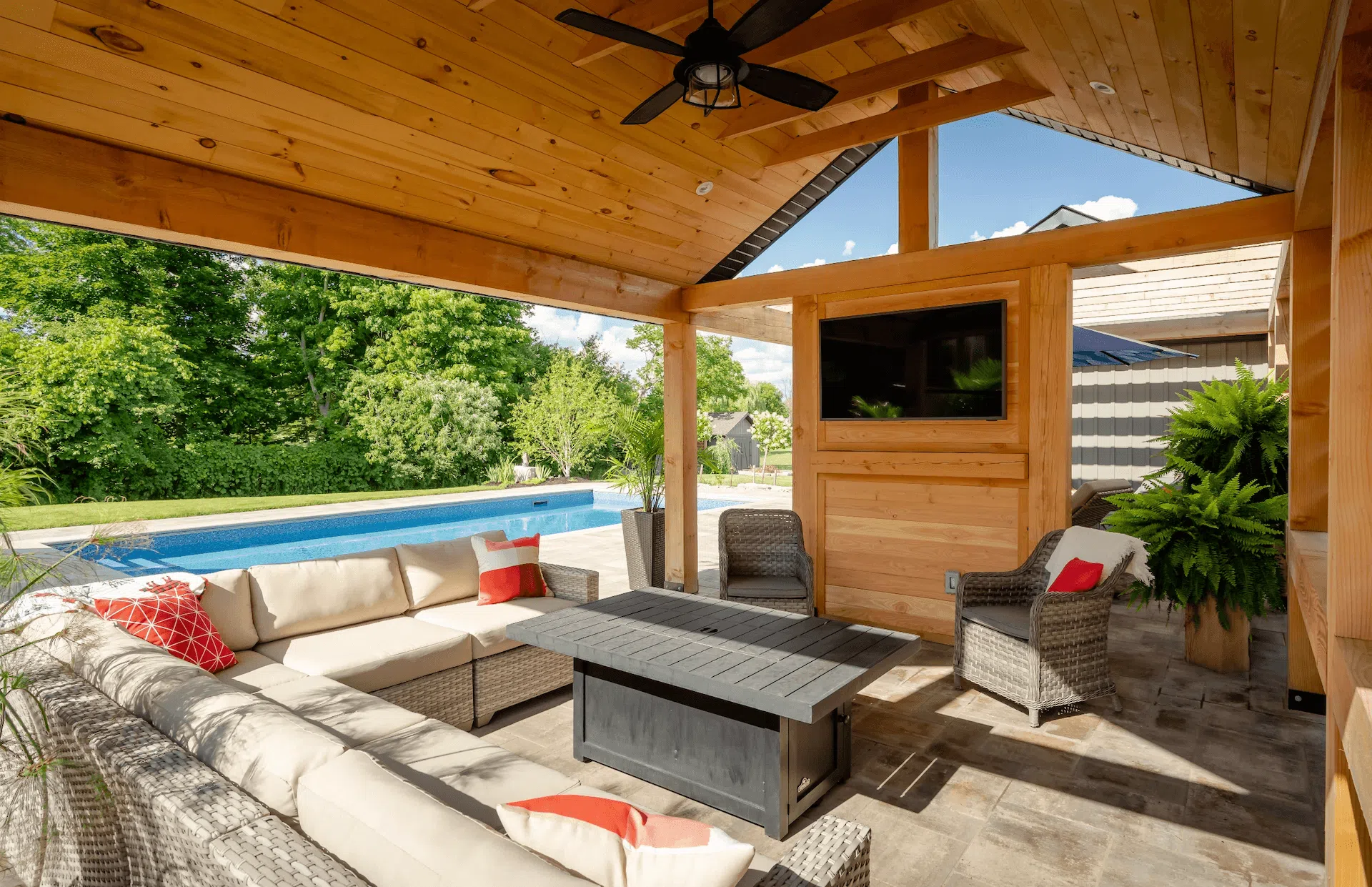 Descon Gallery | Inspiring Pool & Landscape Designs